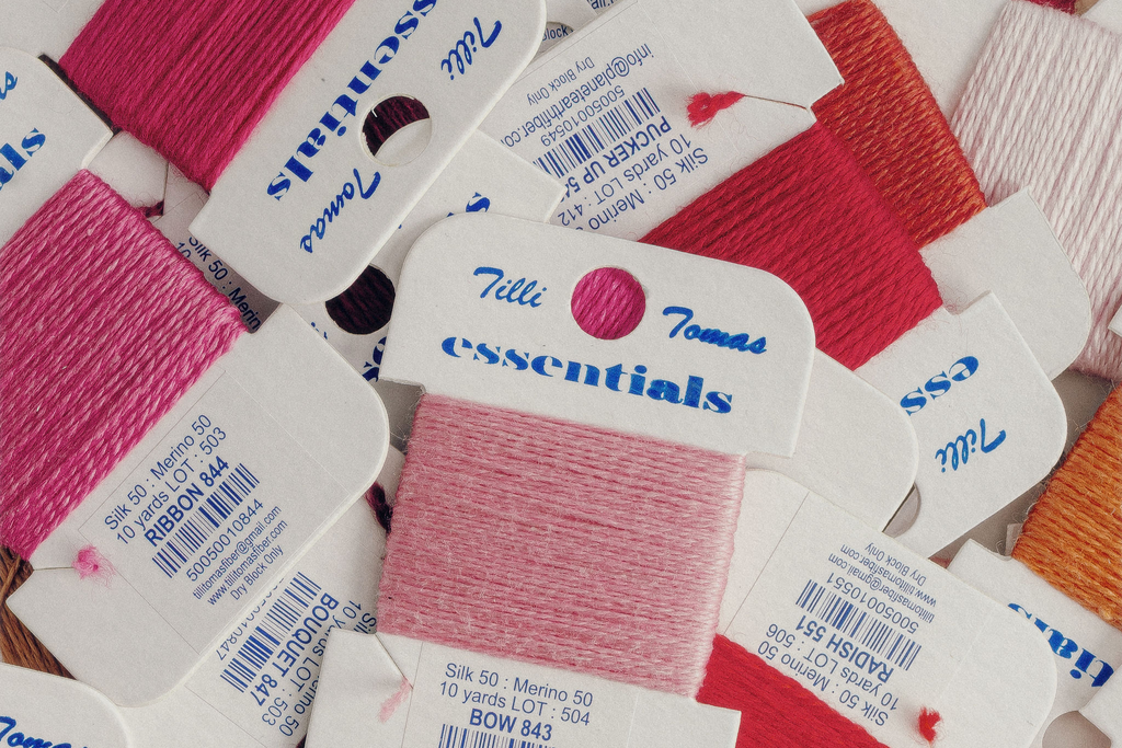Essentials Pink Threads | Le Fil